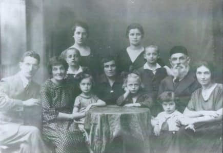 Dressing for change: Jews, clothing and modernisation - Sydney Jewish ...