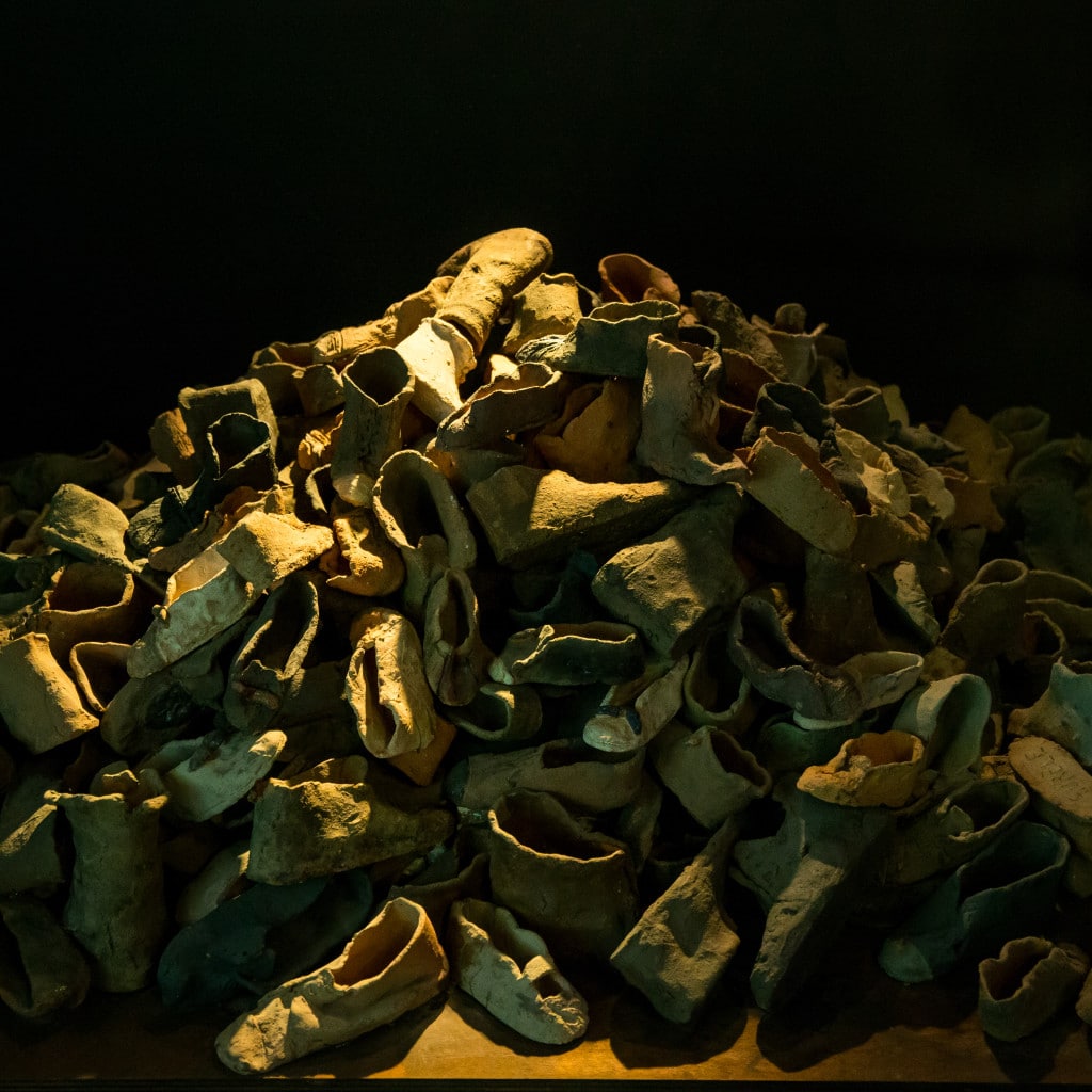 MIDDLE YEARS Lesson Plan: Introduction to the Holocaust - Sydney Jewish ...